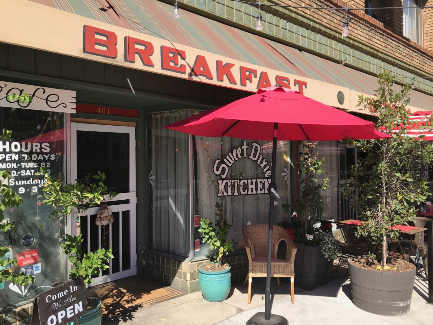 Long Beach’s Sweet Dixie Kitchen gives back to LGBTQ+ community after ...